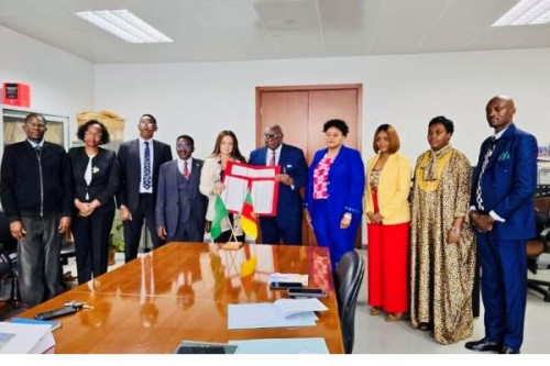 Transport maritime : le Cameroun signe la Charte africaine révisée pour ...